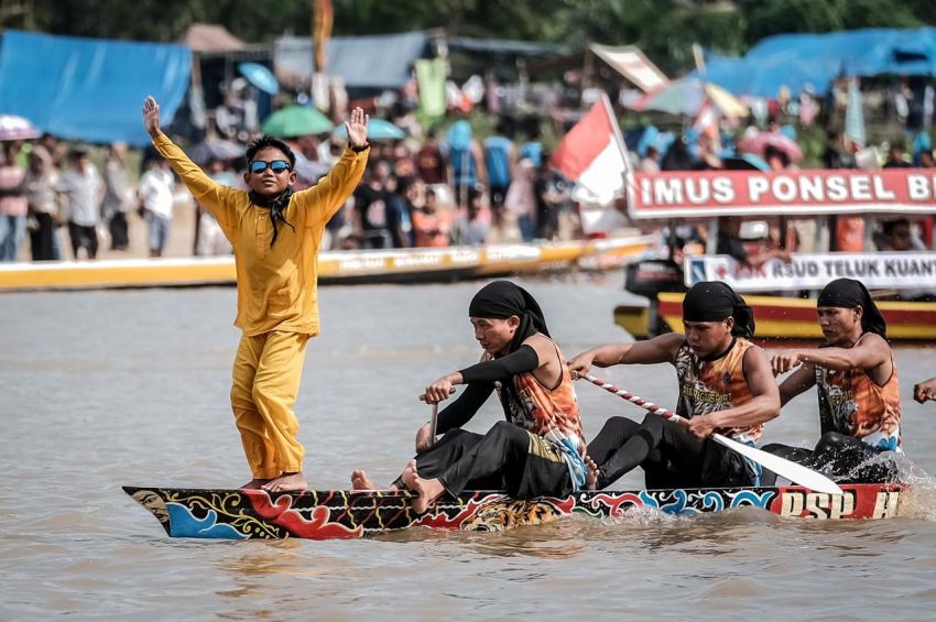 Viral Tarian Anak Pacu Jalur "Aura Farming", Wisata Kuansing Melejit ...